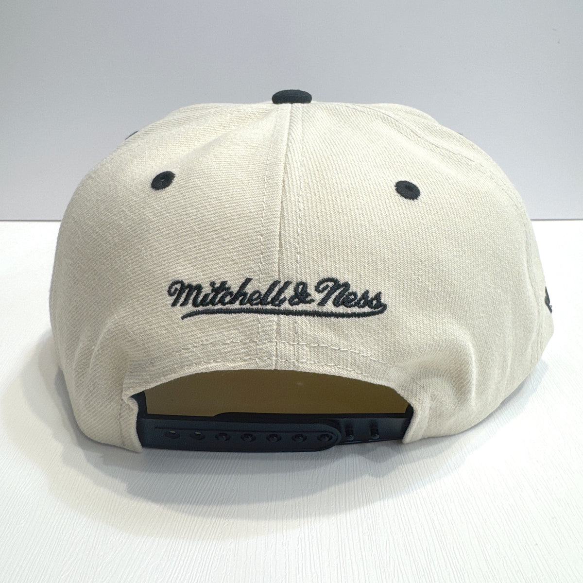 Mitchell & Ness NBA Sail 2 Tone Phoenix Suns Snapback Hat